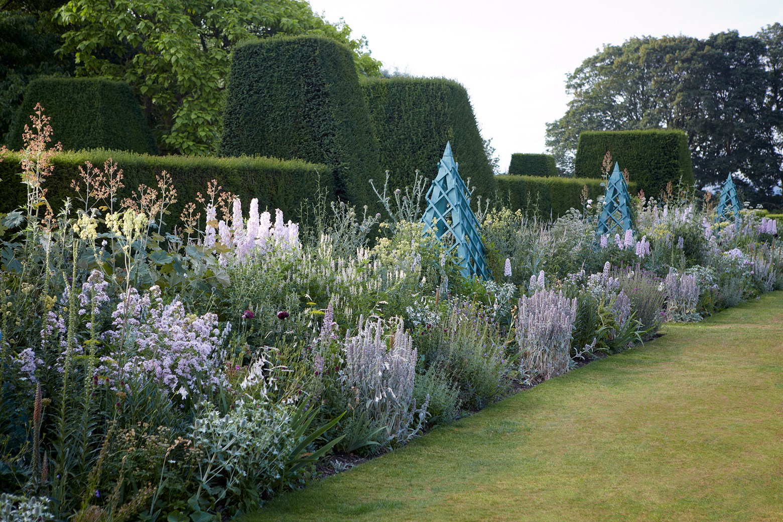 Renishaw Hall Borders